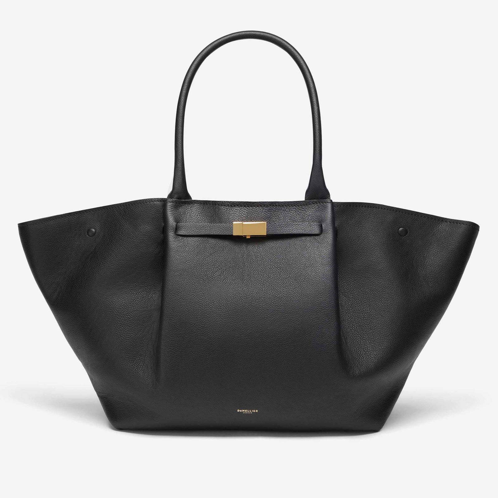 6 Items that Make Any Outfit Look Expensive - Effortless Style Nashville